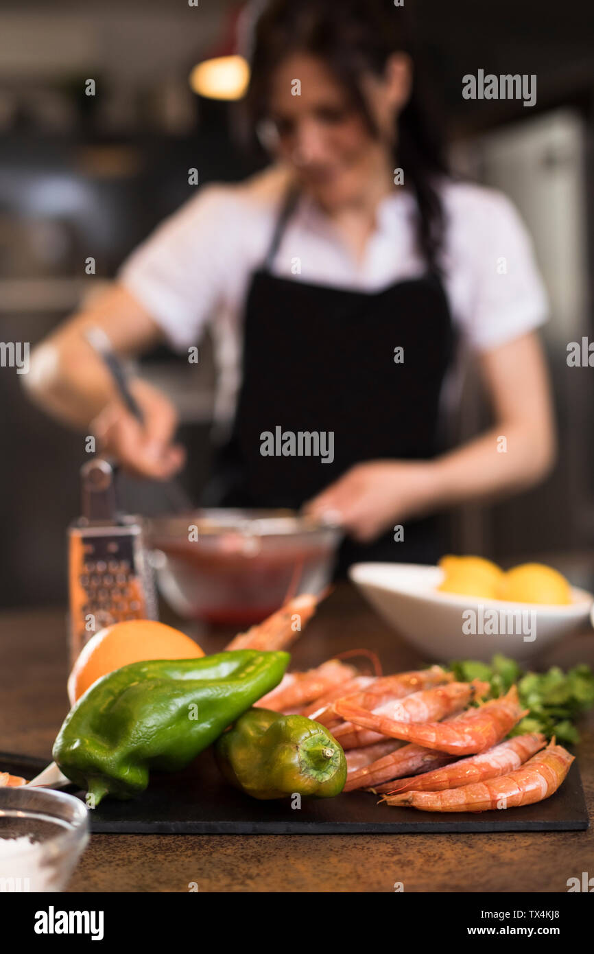 Straining a sauce hi-res stock photography and images - Alamy