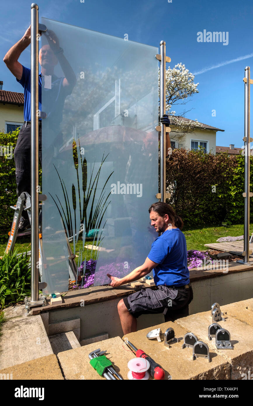 Pane of glass glazier hi-res stock photography and images - Alamy