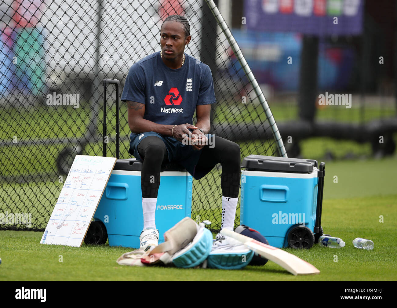 Jofra archer england during hi-res stock photography and images - Alamy