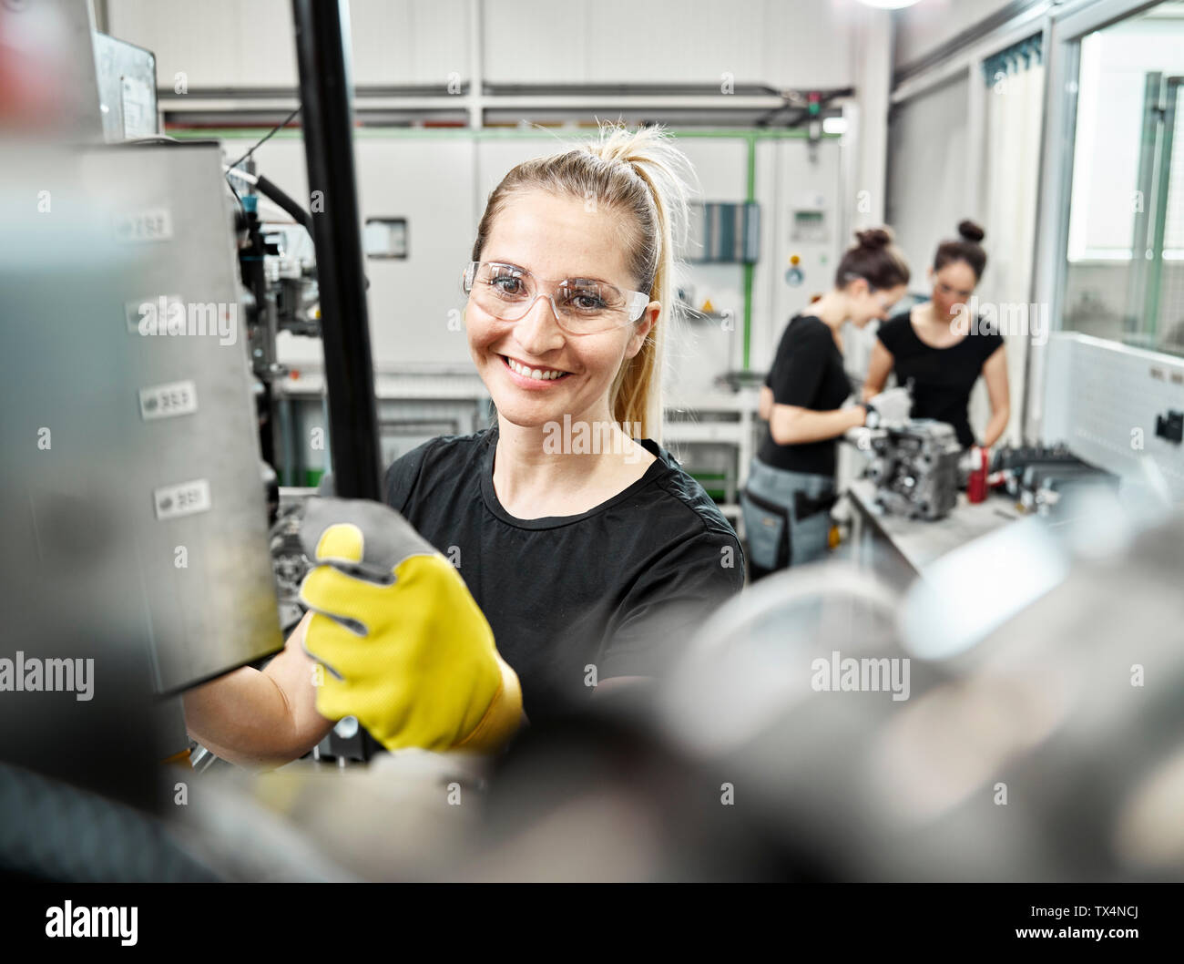 Heavy working machines hi-res stock photography and images - Alamy