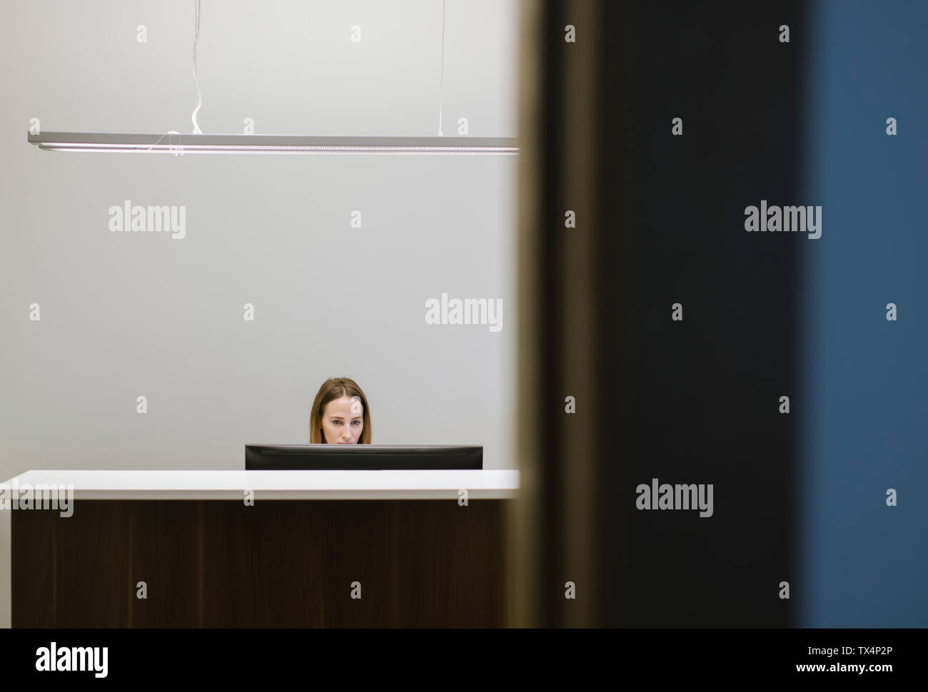 Office reception hi-res stock photography and images - Alamy