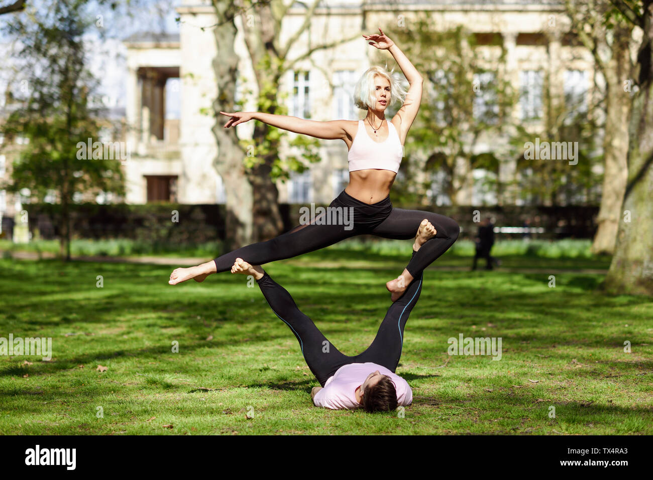 Acrobatic couple hi-res stock photography and images - Alamy