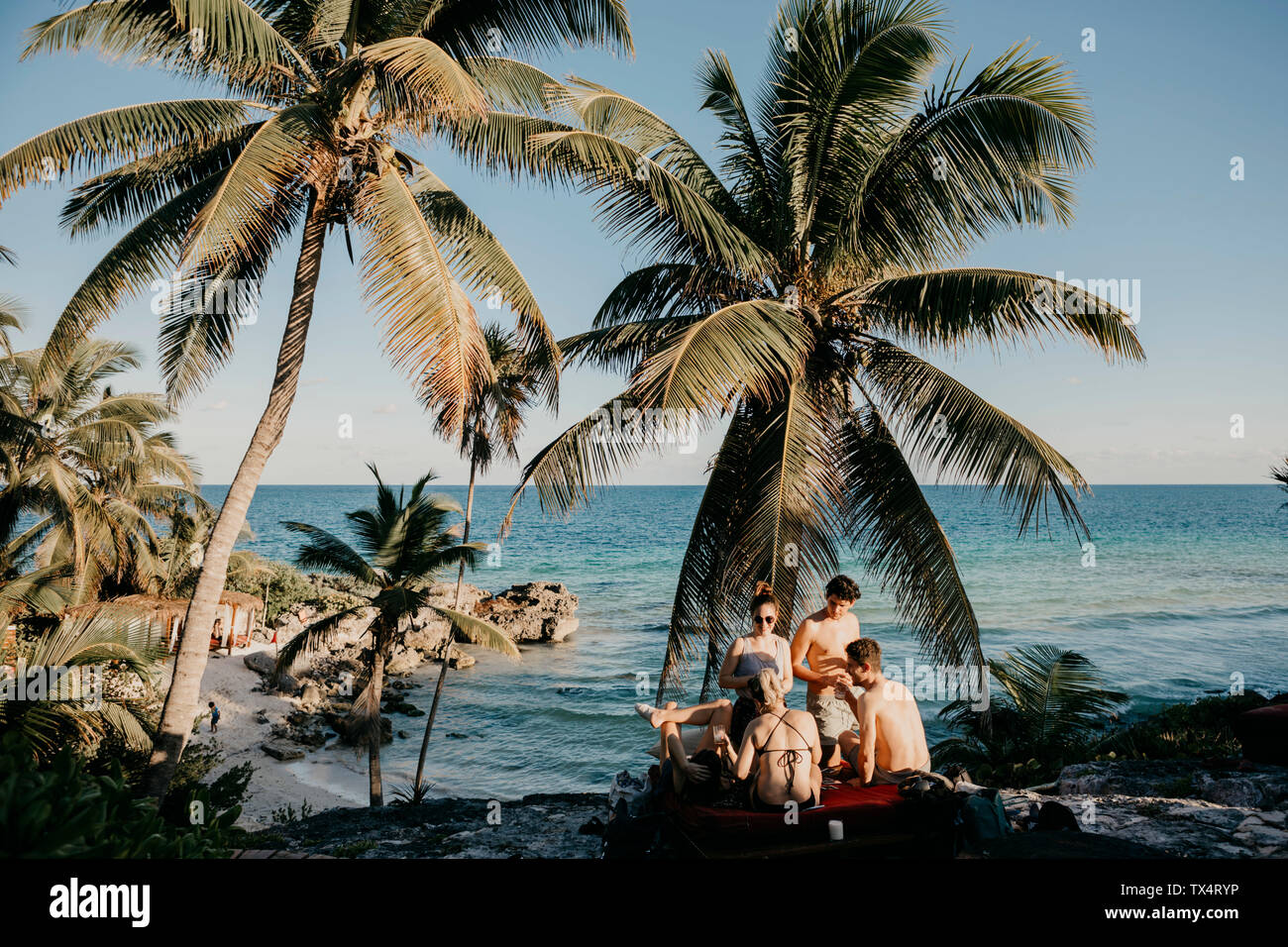 Female friendship mexico hi-res stock photography and images - Alamy