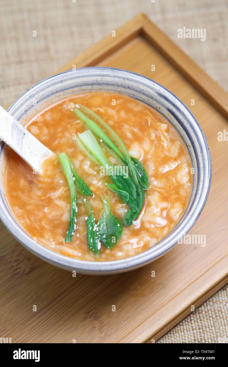 Traditional Chinese snack tomato lumpy soup Stock Photo - Alamy