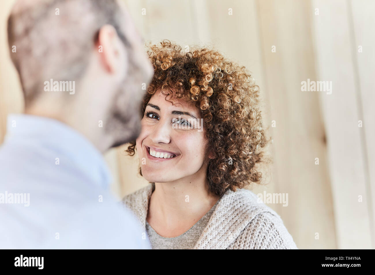 Man looking at women hi-res stock photography and images - Alamy