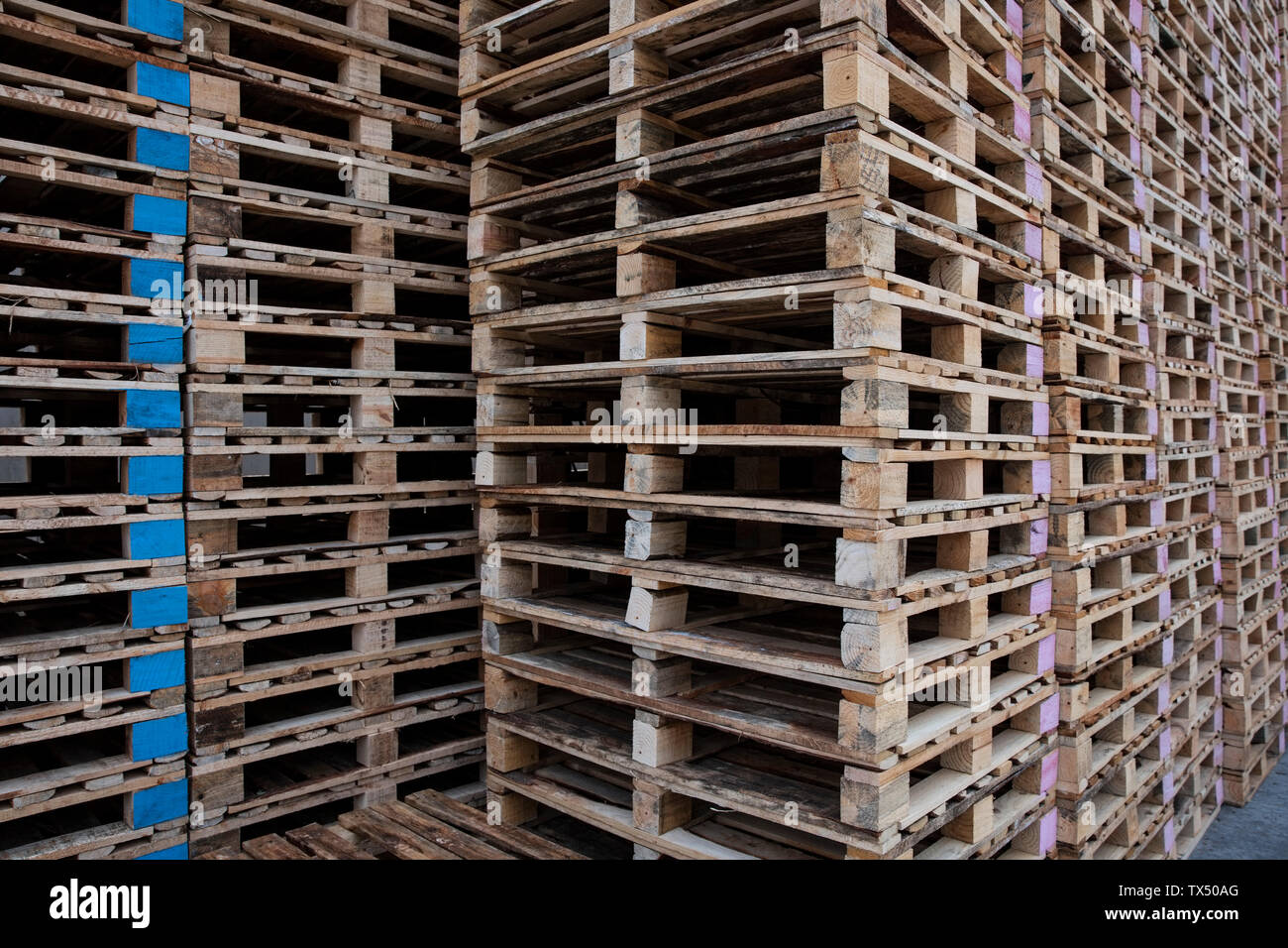 Yard arrangement hi-res stock photography and images - Alamy