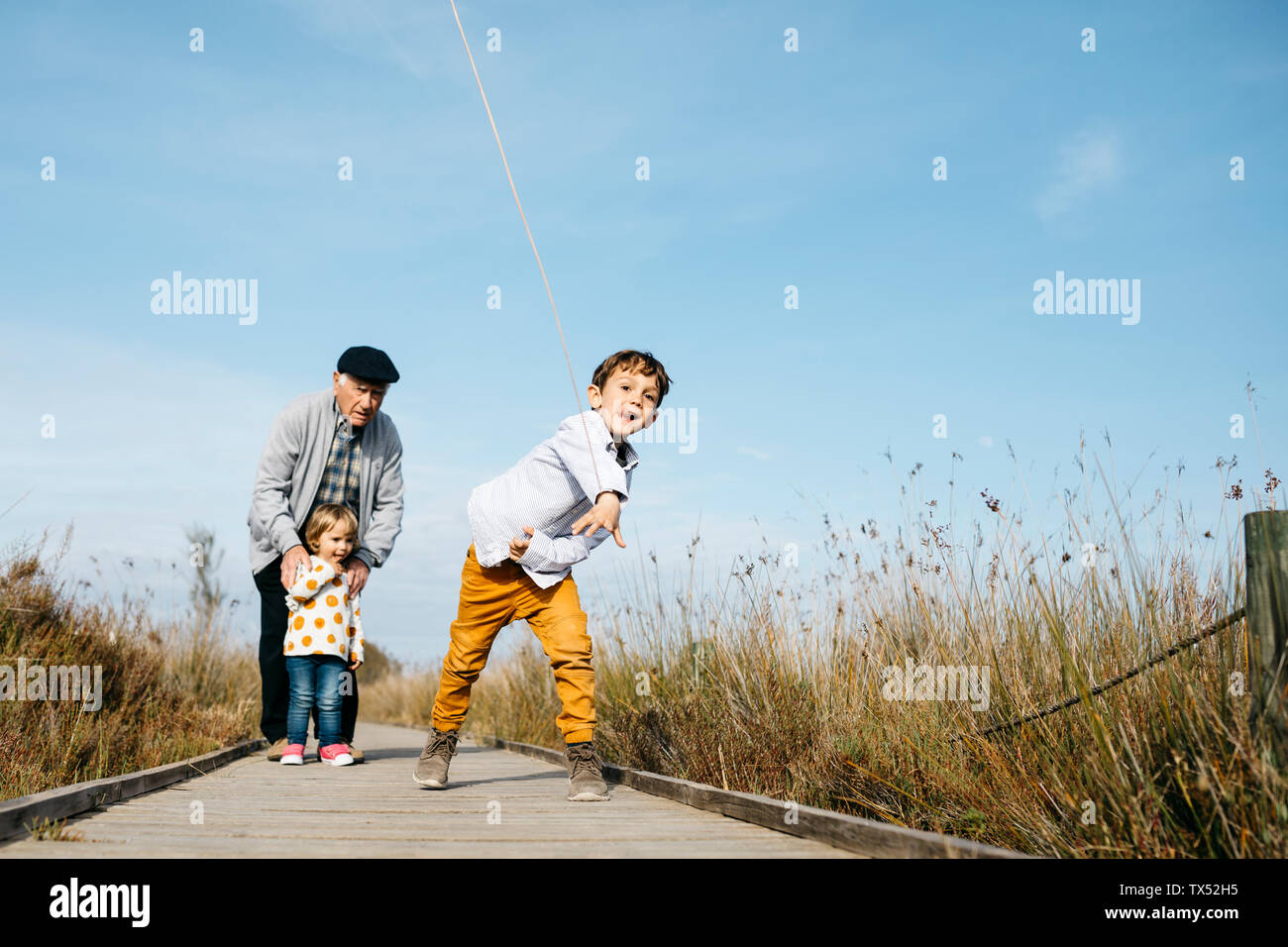 Throwing stick hi-res stock photography and images - Alamy