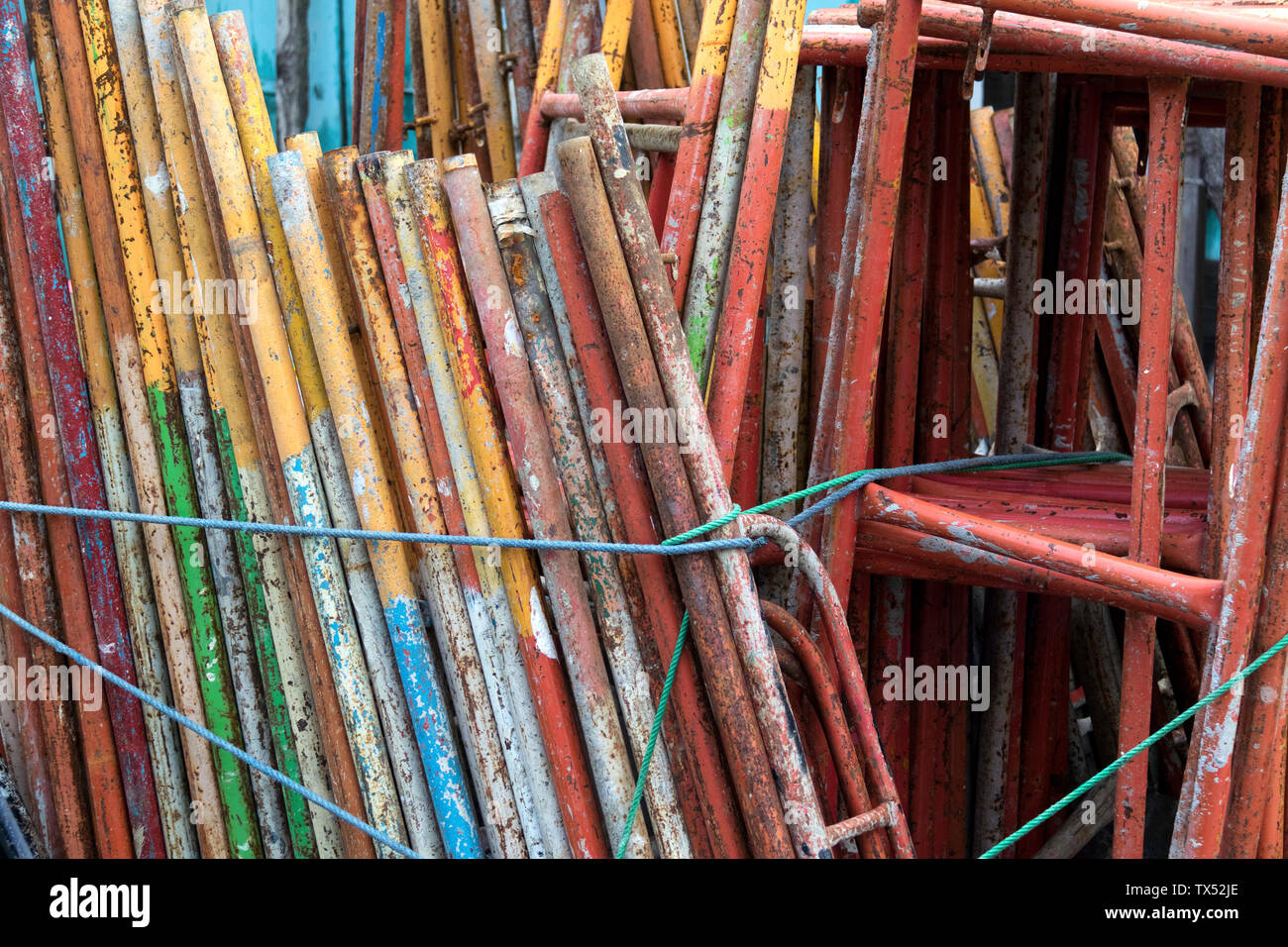 Scaffolding metal pipes Stock Photo - Alamy