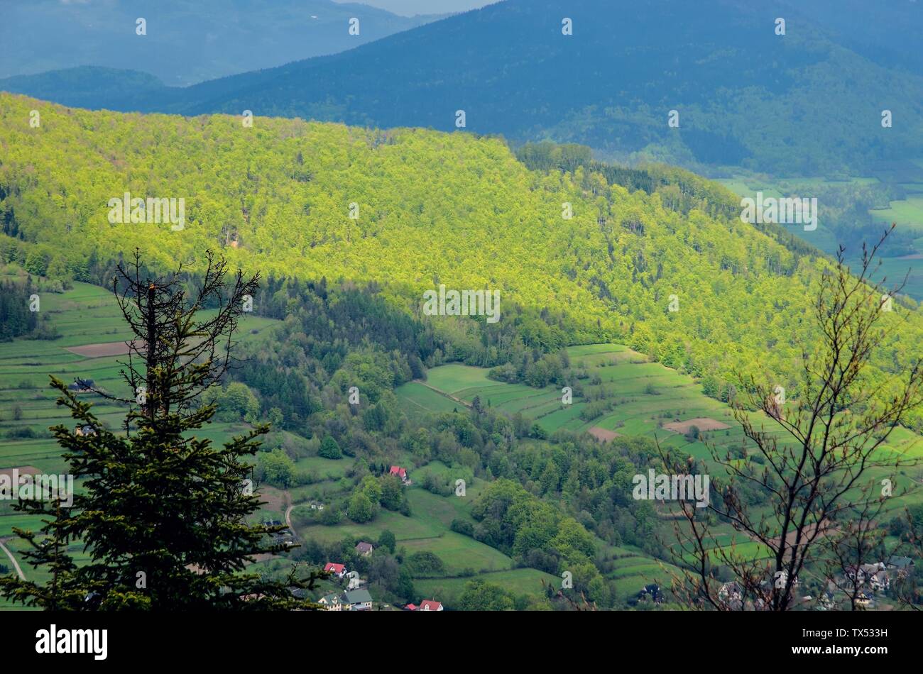 Beautiful hill scenery hi-res stock photography and images - Alamy