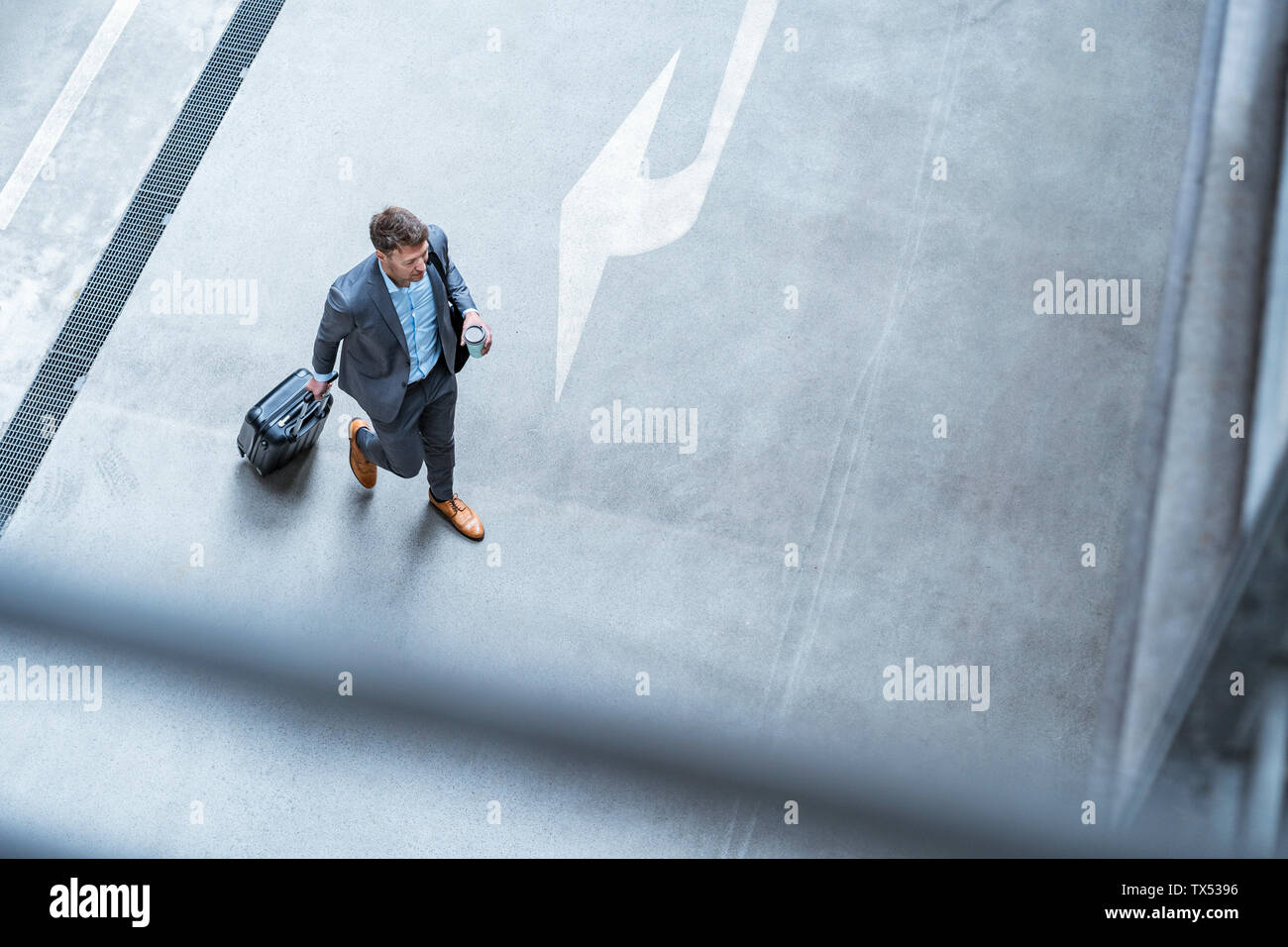 Baggage travel top view hi-res stock photography and images - Alamy