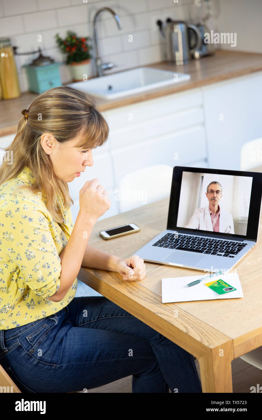 Video sickness hi-res stock photography and images - Alamy