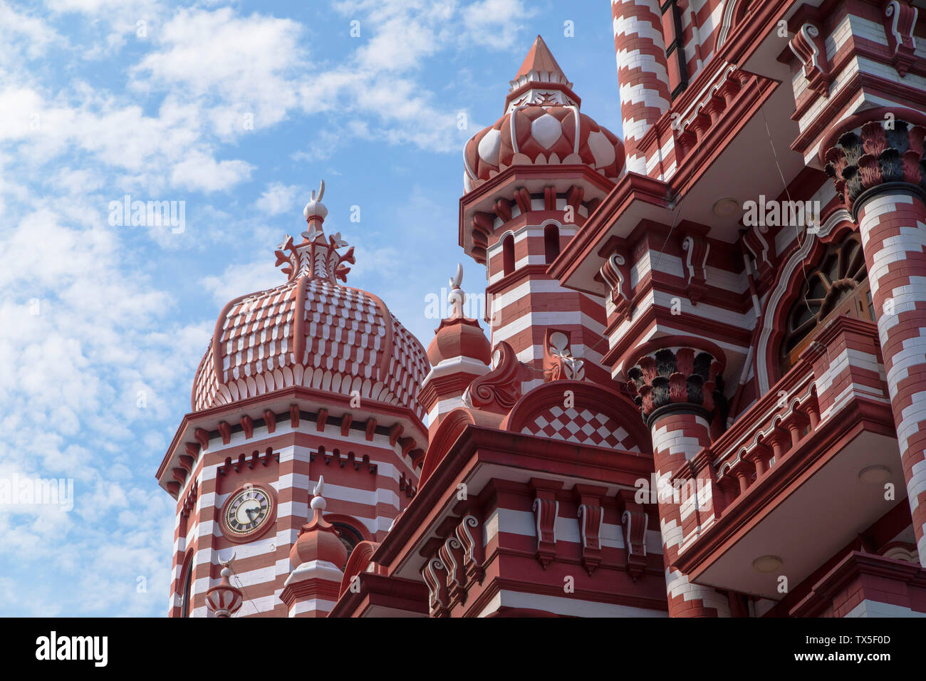 Red Masjid, Pettah, Colombo, Sri Lanka Stock Photo - Alamy