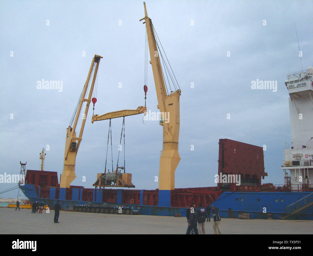 Heavylift hi-res stock photography and images - Alamy