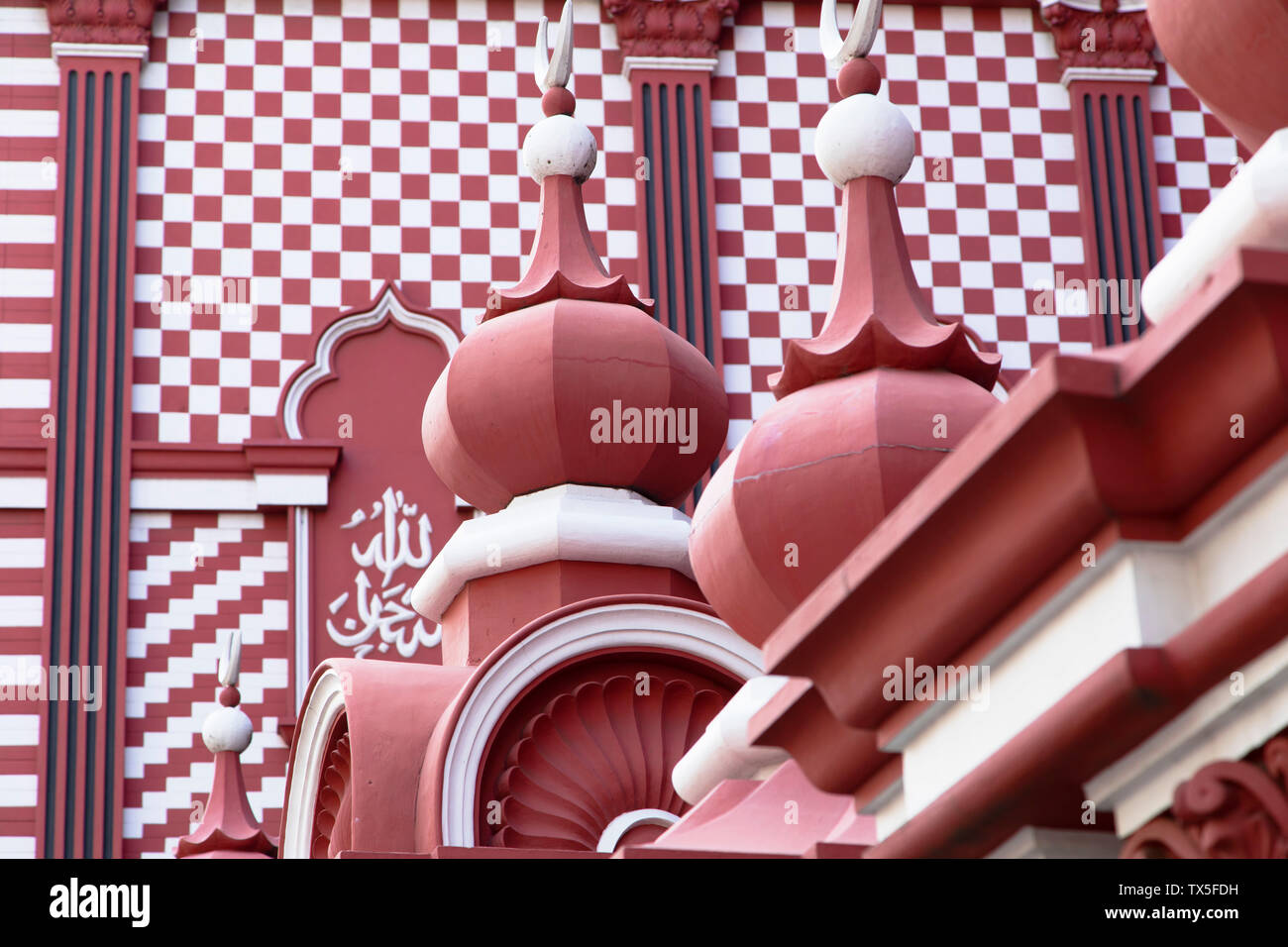 Red Masjid, Pettah, Colombo, Sri Lanka Stock Photo - Alamy