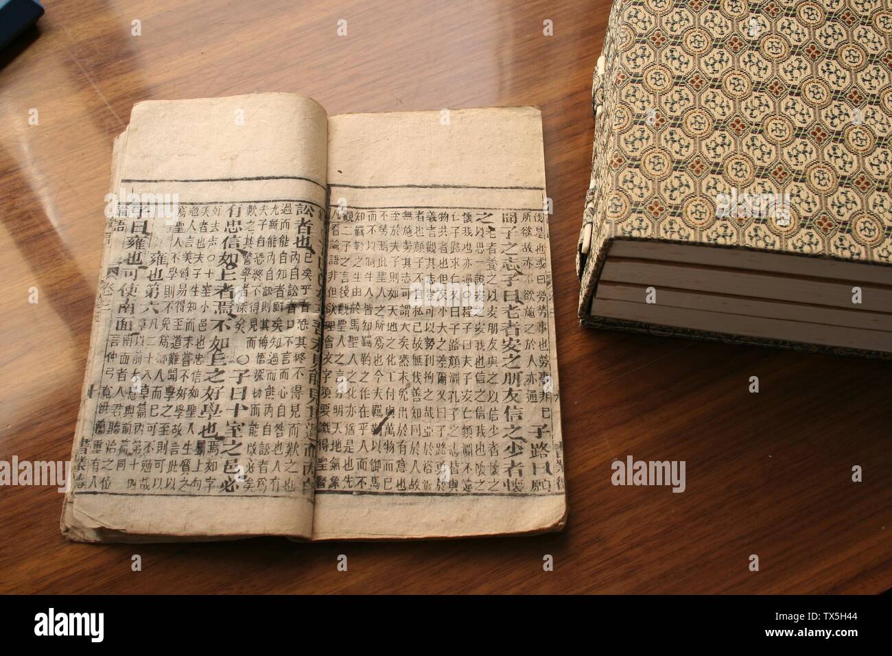 Vintage pager hi-res stock photography and images - Alamy