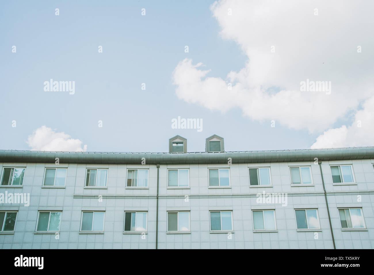 Seoul station square hi-res stock photography and images - Alamy
