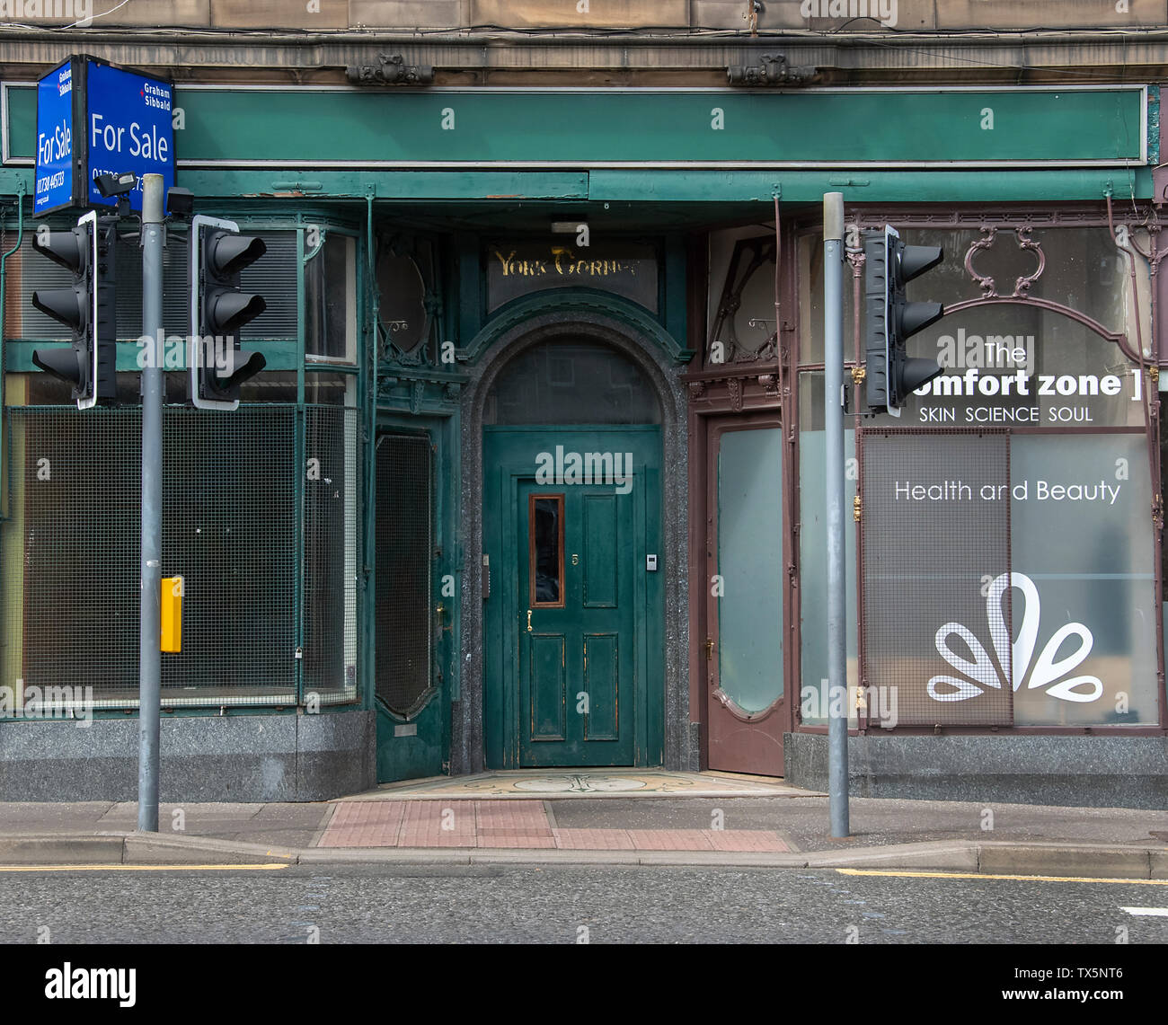 Perth, Scotland, UK. 23rd June 2019: An old derelict shop Stock Photo ...