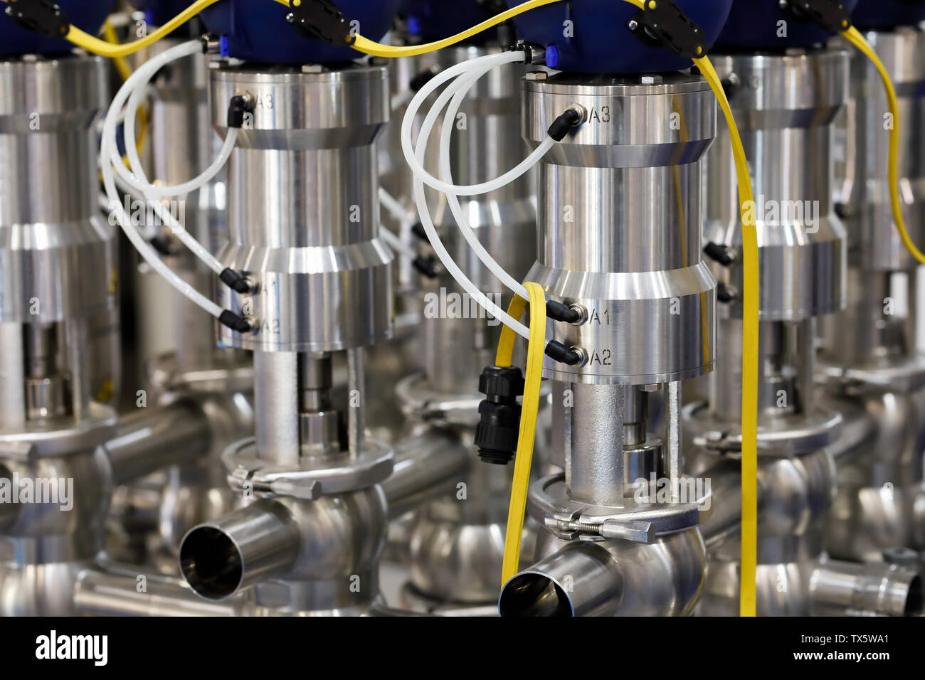 Flow control valves hi-res stock photography and images - Alamy