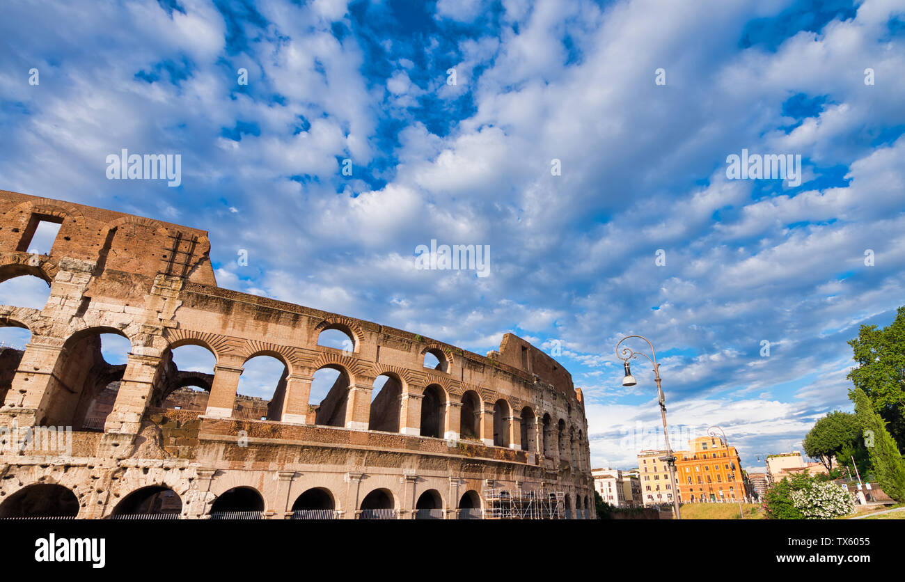 Sunny day in rome hi-res stock photography and images - Alamy