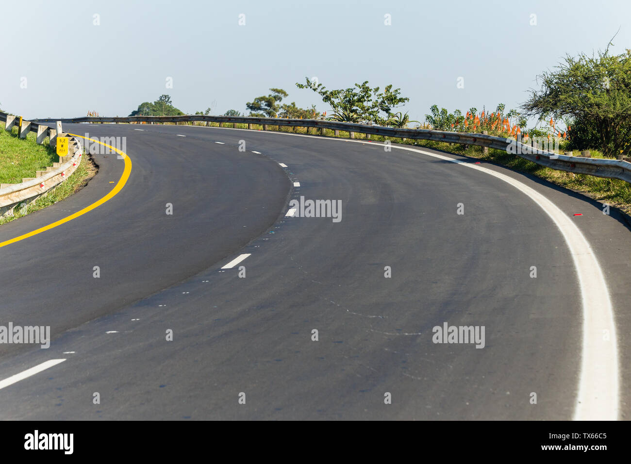 Tarmac vehicles hi-res stock photography and images - Alamy