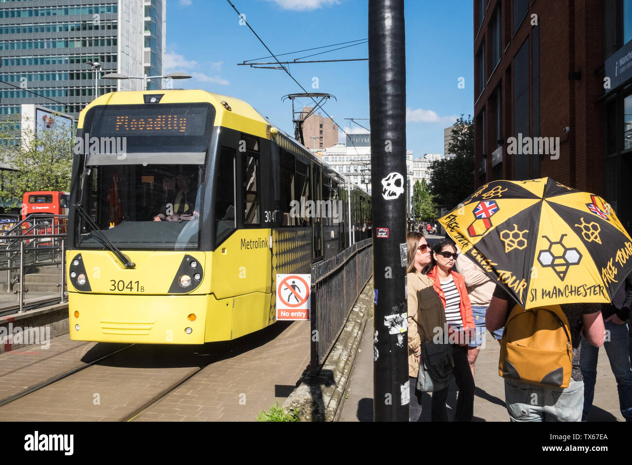 Free commuter rail hi-res stock photography and images - Alamy