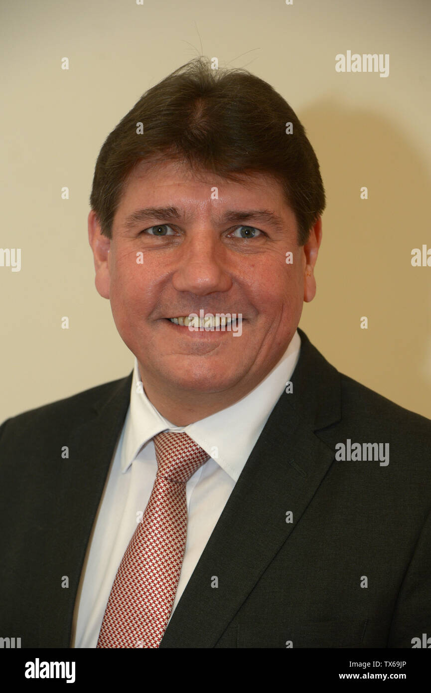 Mp stephen metcalfe hi-res stock photography and images - Alamy