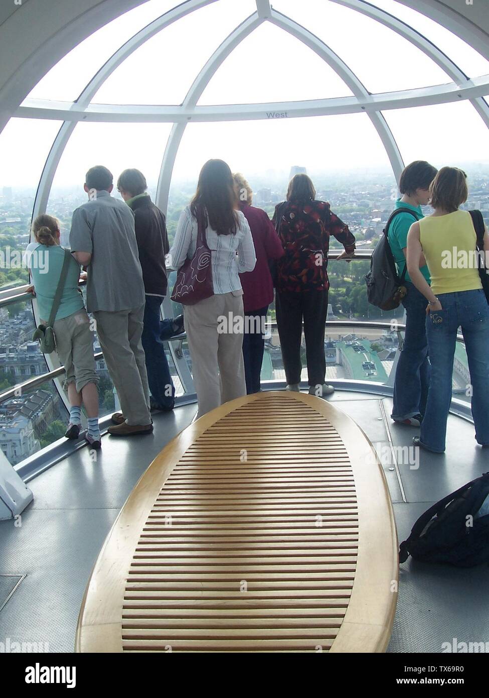 Inside london eye capsules hi-res stock photography and images - Alamy
