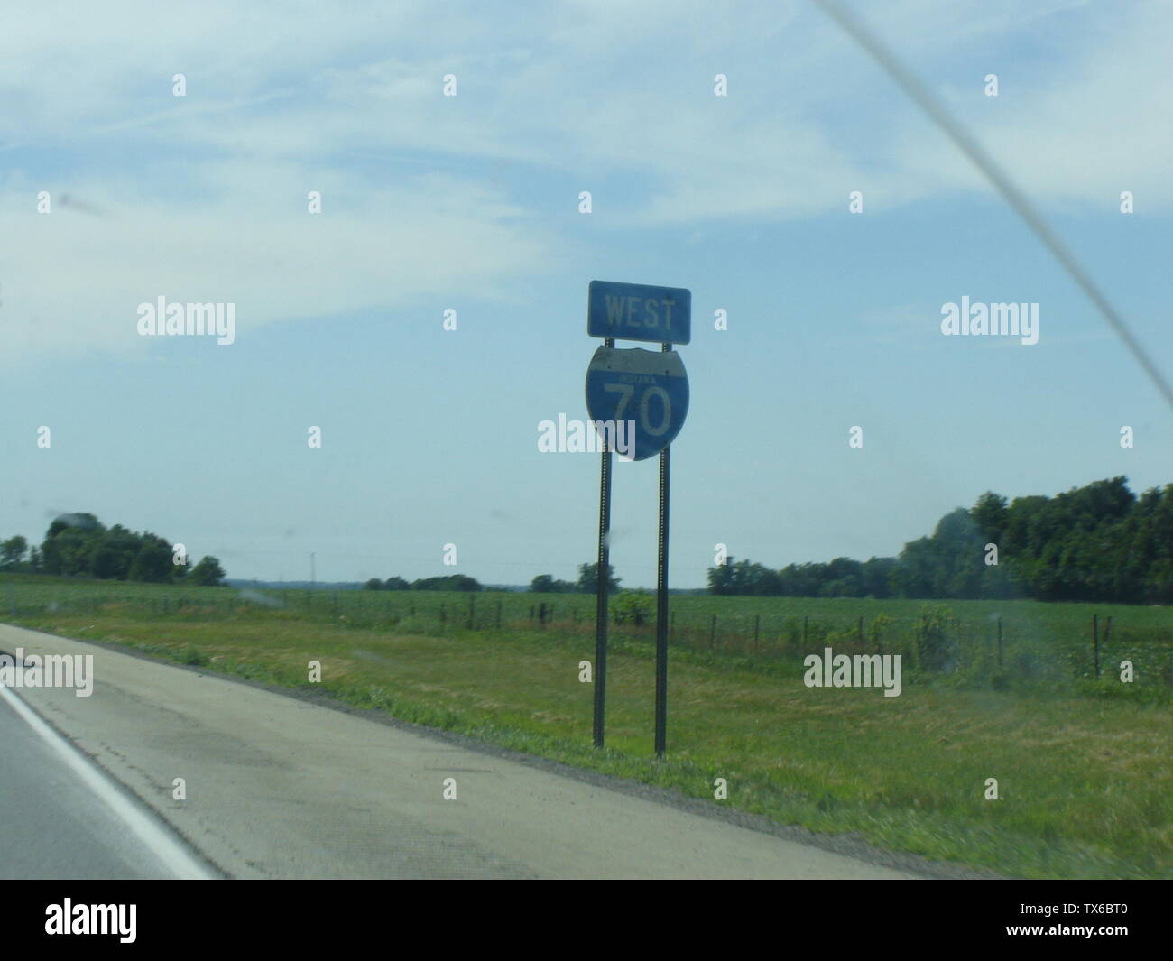Interstate Shield High Resolution Stock Photography and Images - Alamy