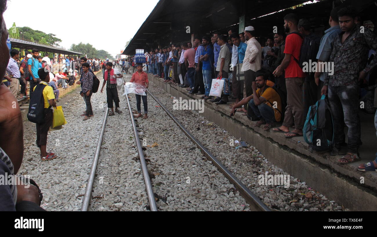 Eid Journey by train with life risk ,03 jun 2019 Dhaka Bangladesh ...