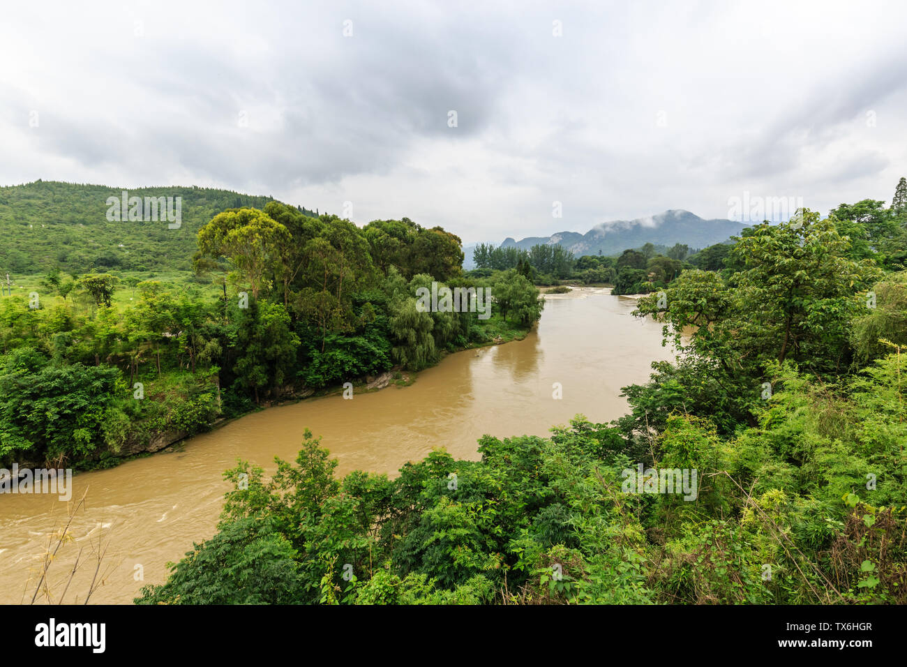 Steep slope pond waterfall hi-res stock photography and images - Alamy