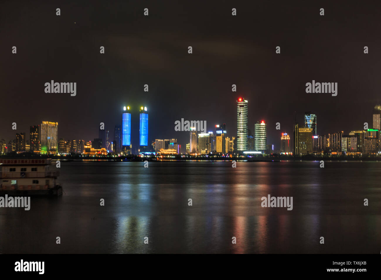 City Skyline. Downtown river Stock Photo - Alamy