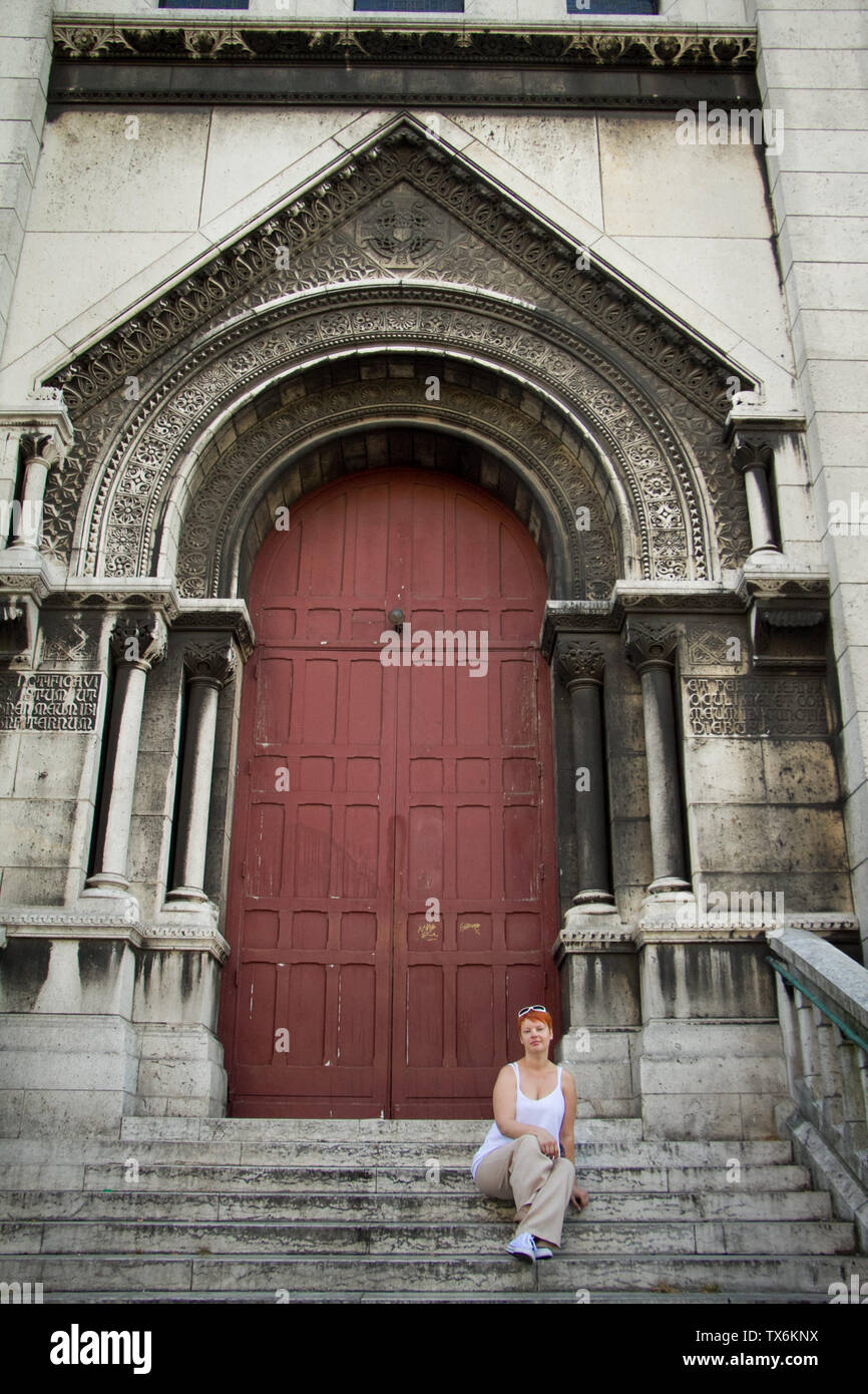 Illustration of girl at sacre coeur hi-res stock photography and images ...