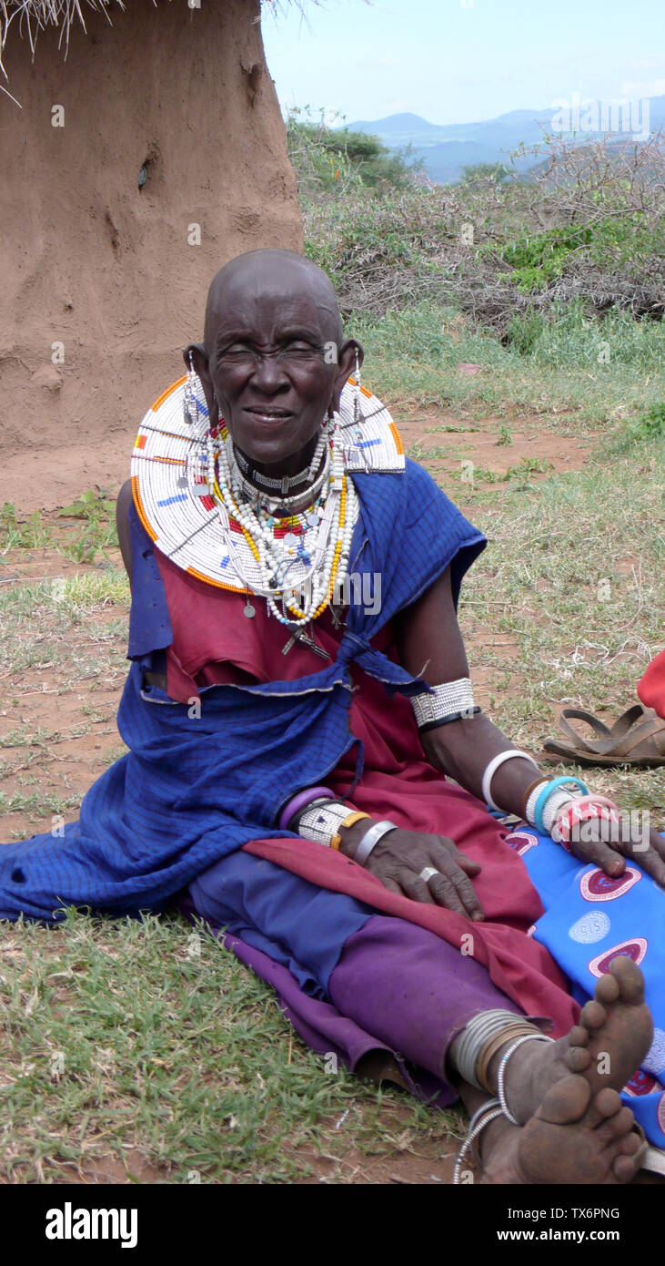 African tribe in tribal garb hi-res stock photography and images - Alamy