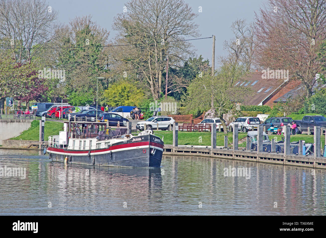 Weybridge River Thames House Boat Surrey Stock Photo - Alamy