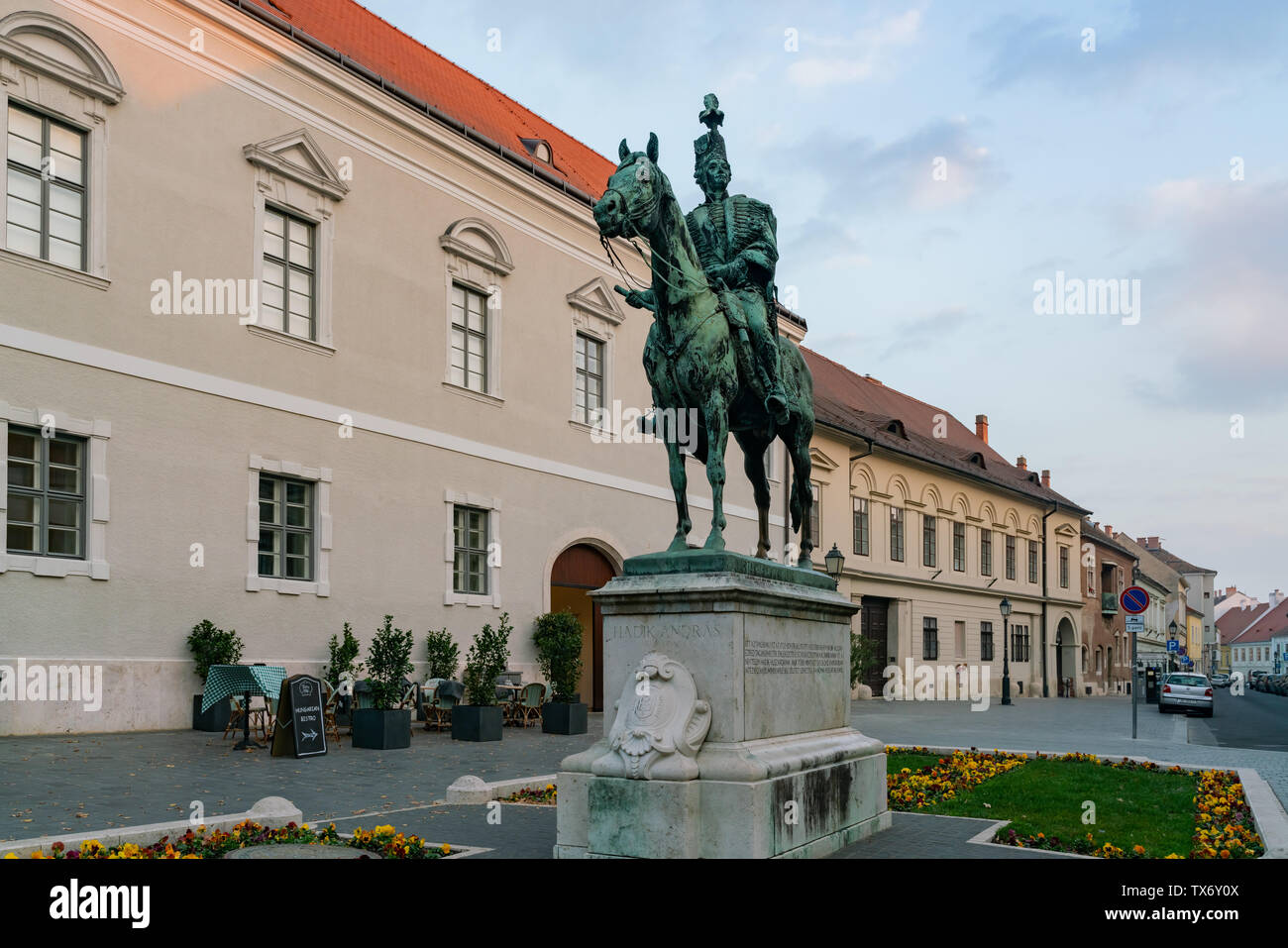 Hadik andras lovasszobra hi-res stock photography and images - Alamy