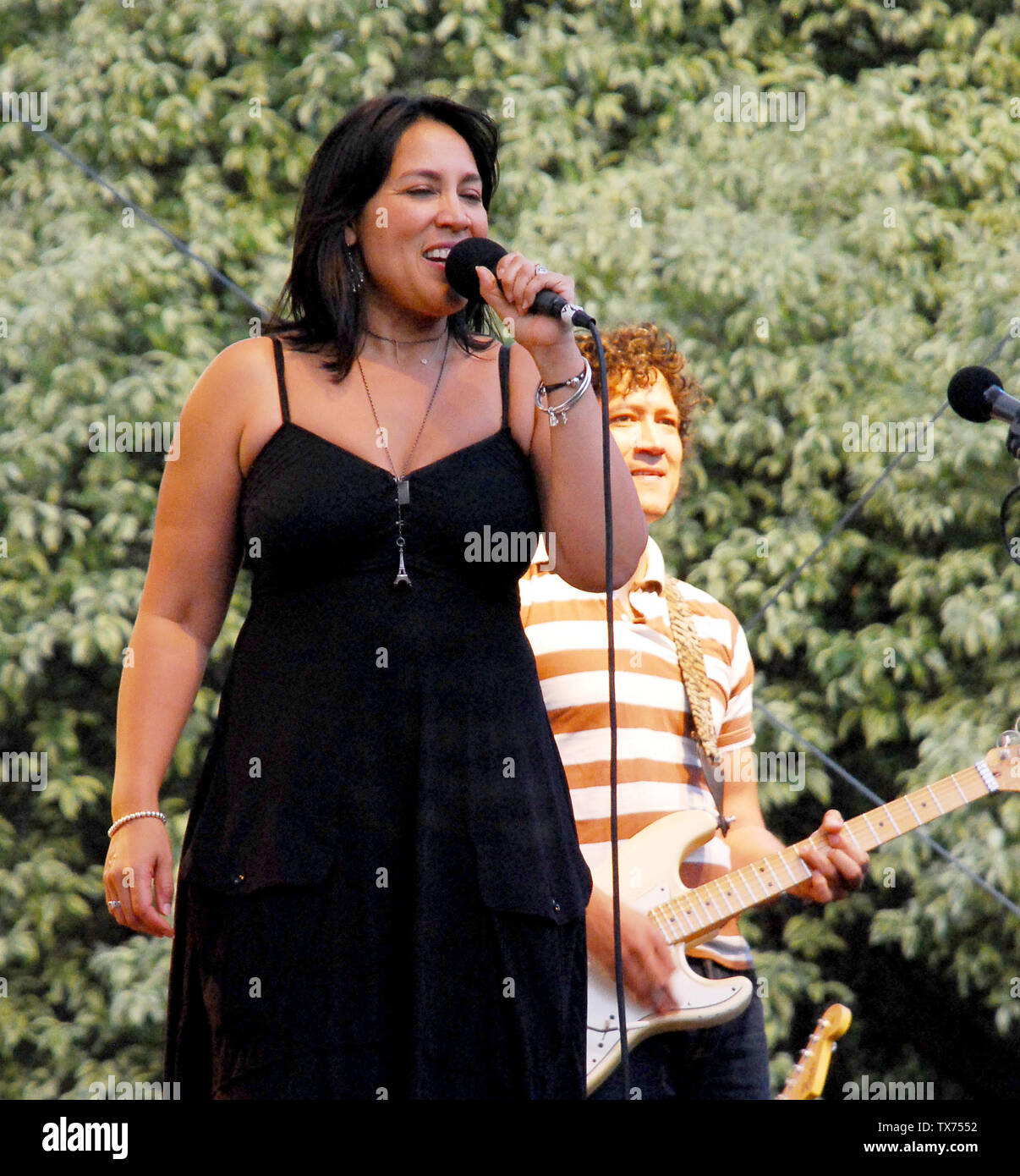 Kate ceberano hi-res stock photography and images - Alamy