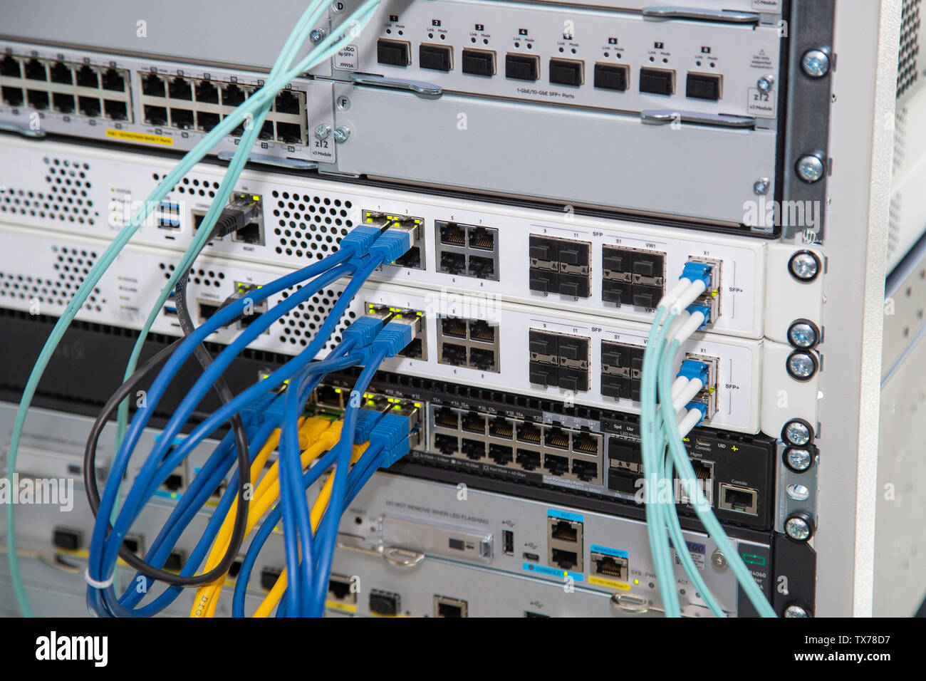 Cybersecurity data center hi-res stock photography and images - Alamy