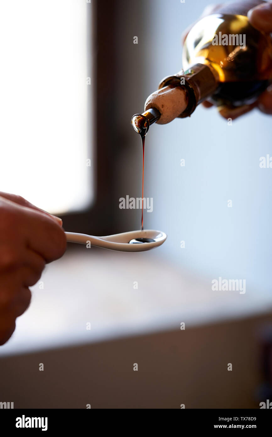 Balsamic dressing hi-res stock photography and images - Alamy