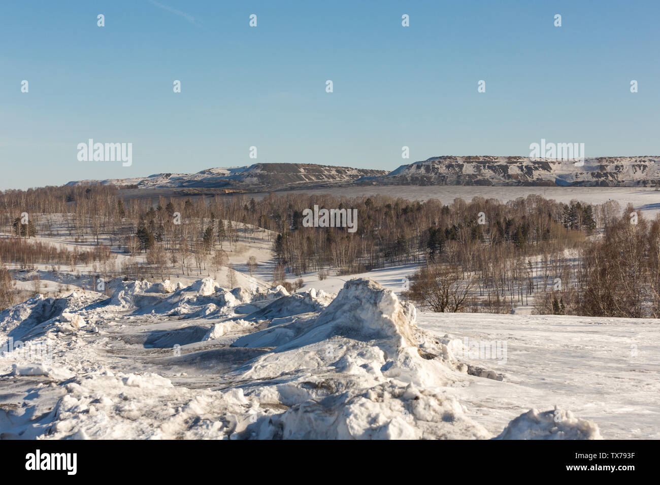 Coal mine in snow hi-res stock photography and images - Alamy