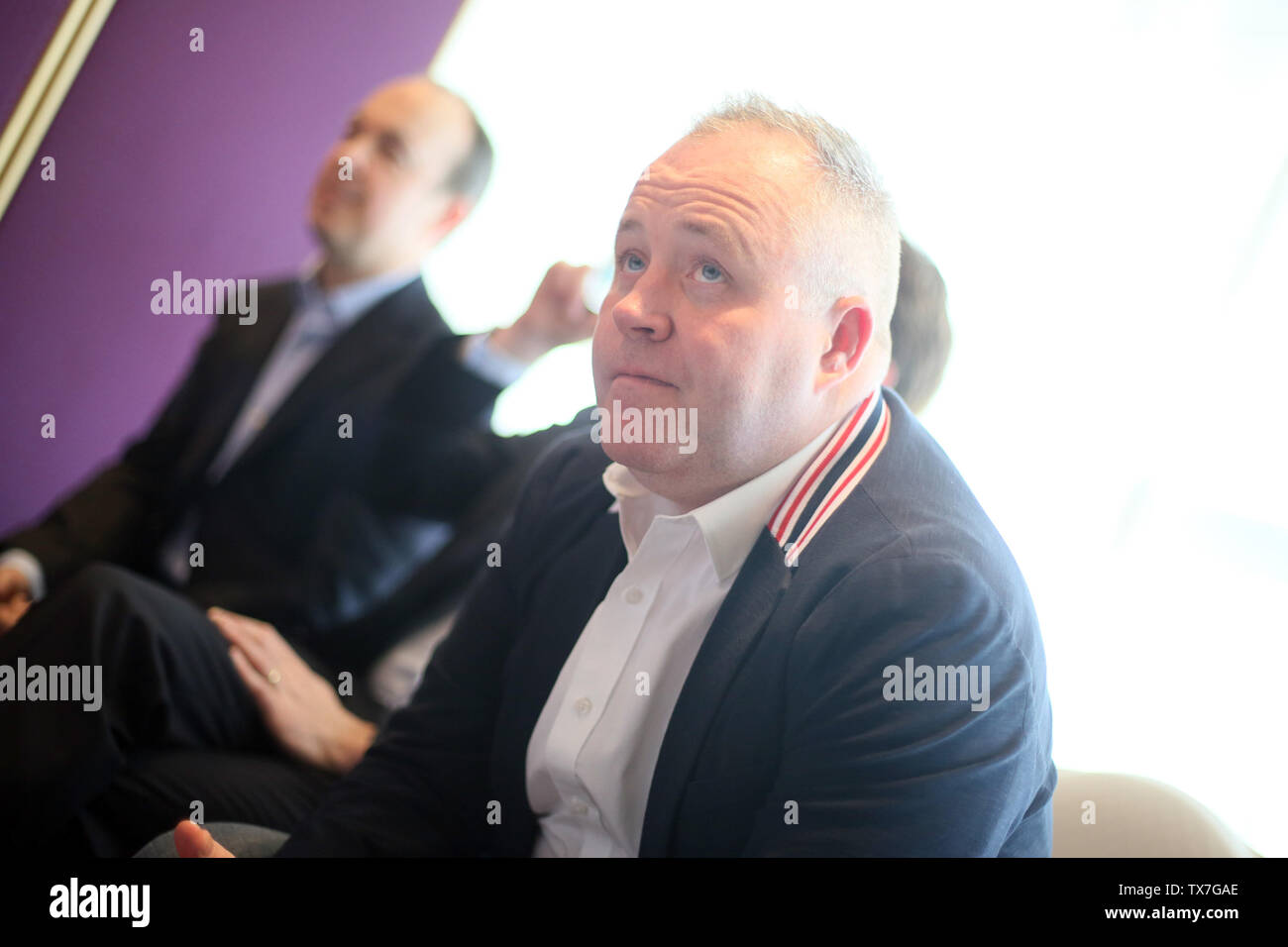 Scottish snooker player John Higgins visits the headquarters of Midea ...