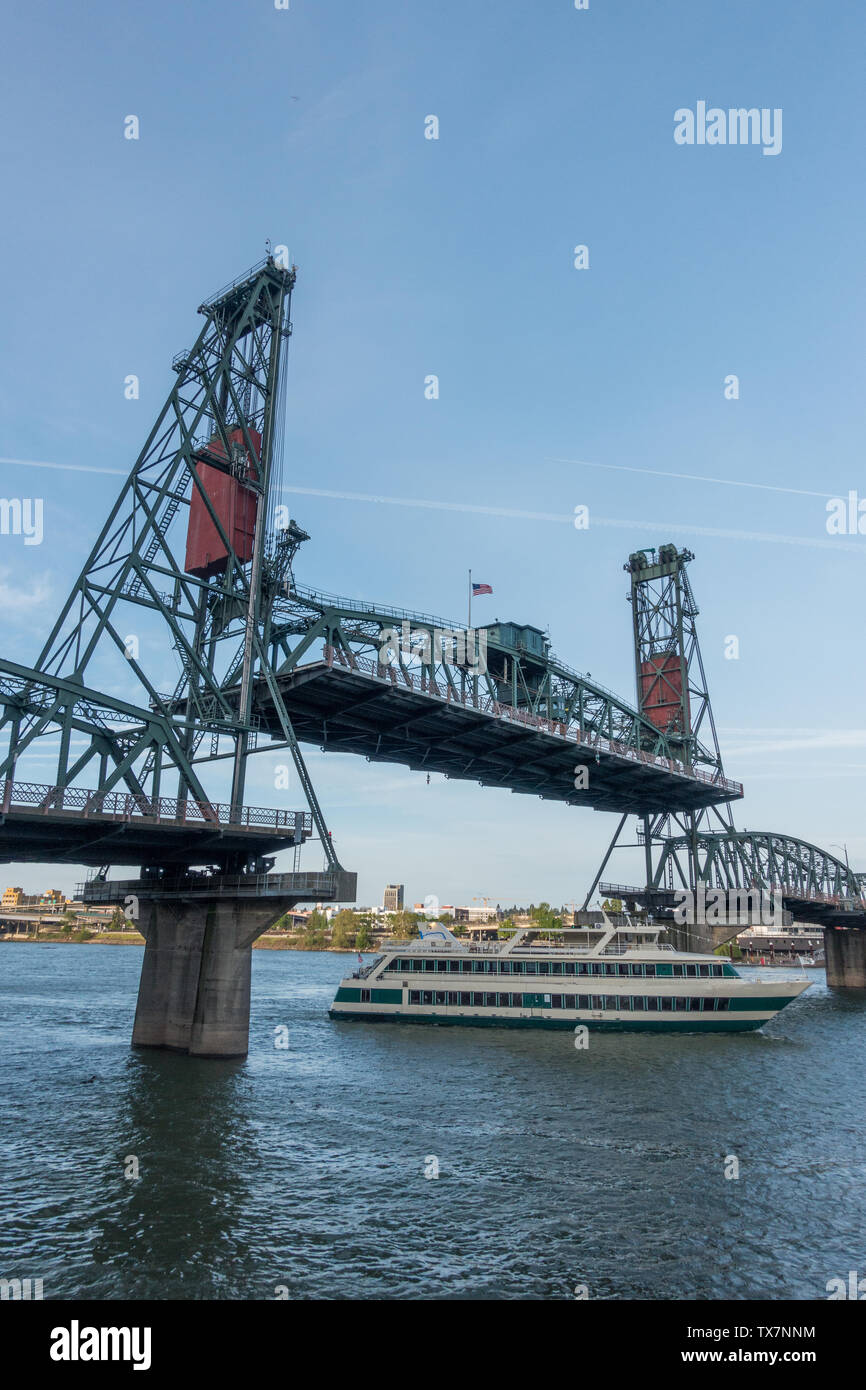 The hawthorne bridges hi-res stock photography and images - Alamy