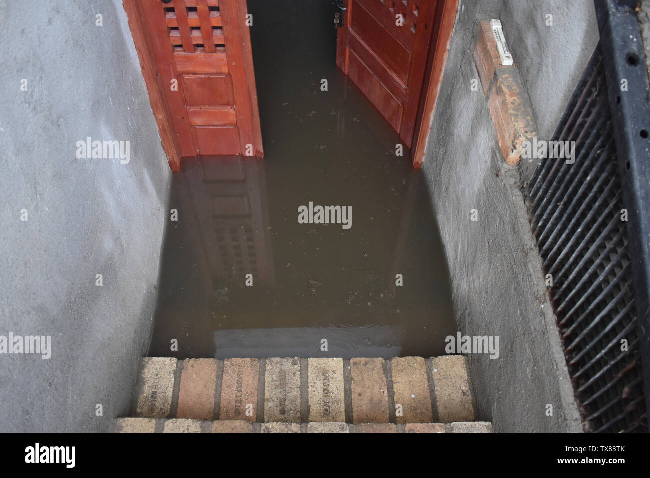 Flooded water factory hi-res stock photography and images - Alamy