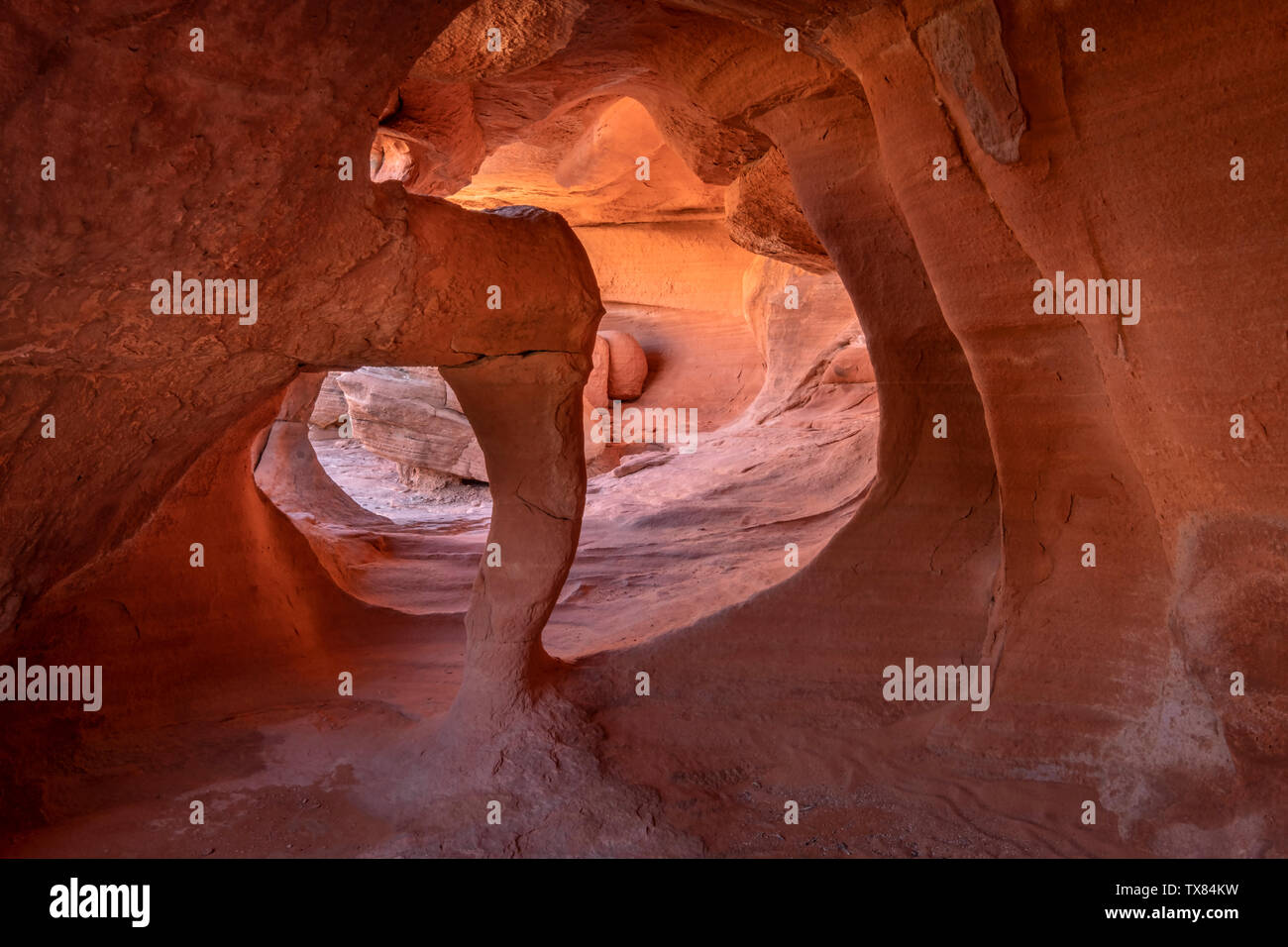 Windstone Arch, Valley of Fire State Park, Nevada, USA Stock Photo - Alamy