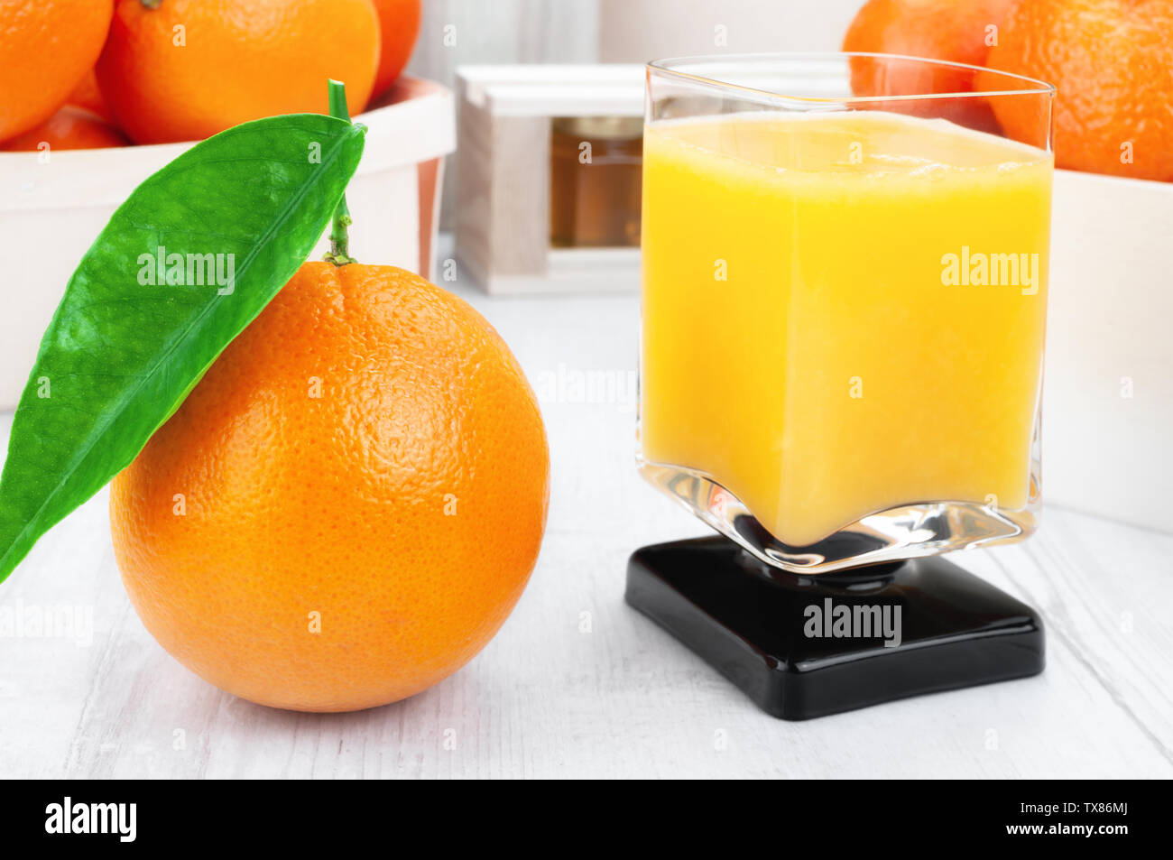 Healthy fresh mandarin citrus fruit hi-res stock photography and images ...