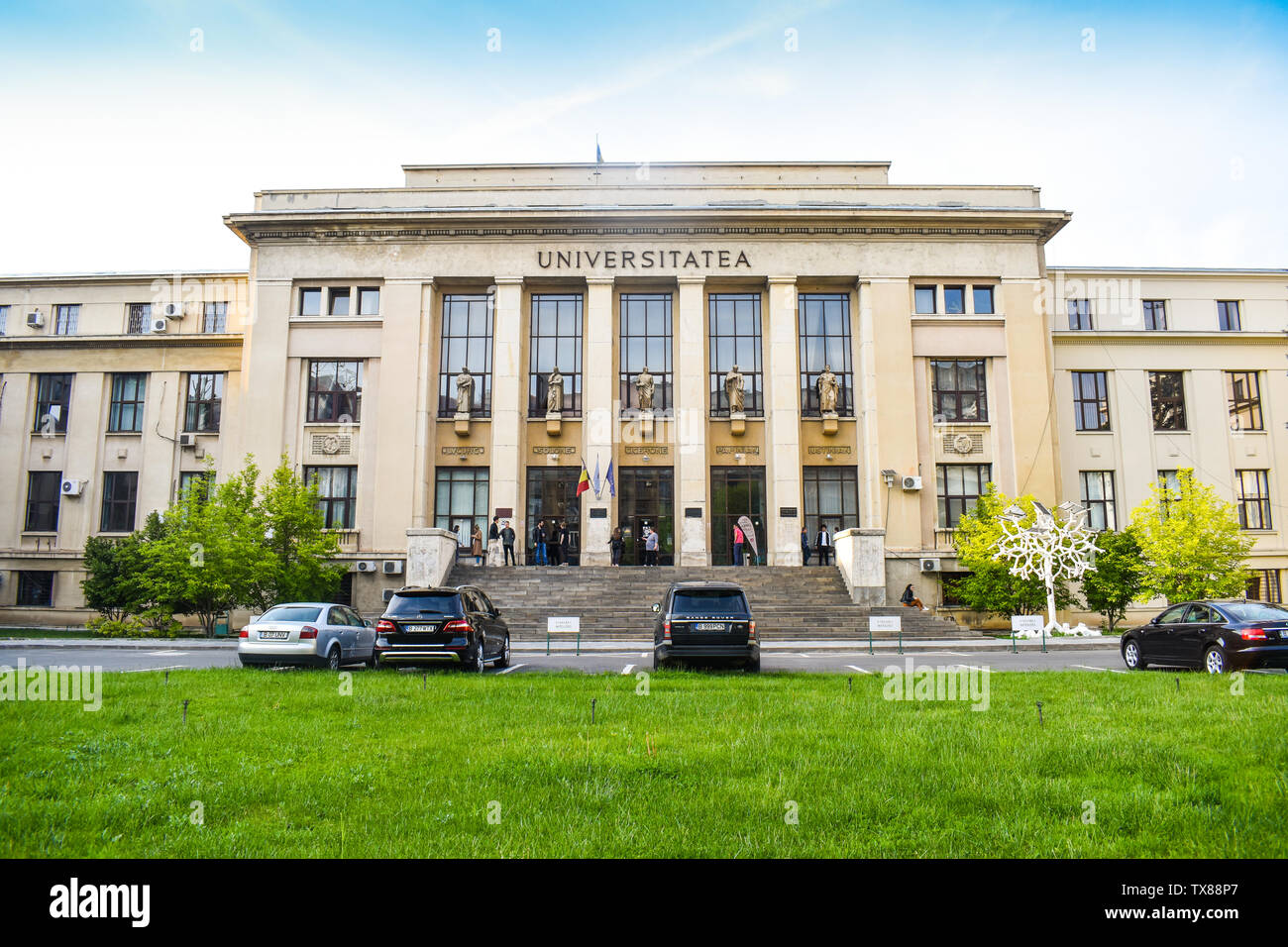 Attractive stone school building hi-res stock photography and images ...