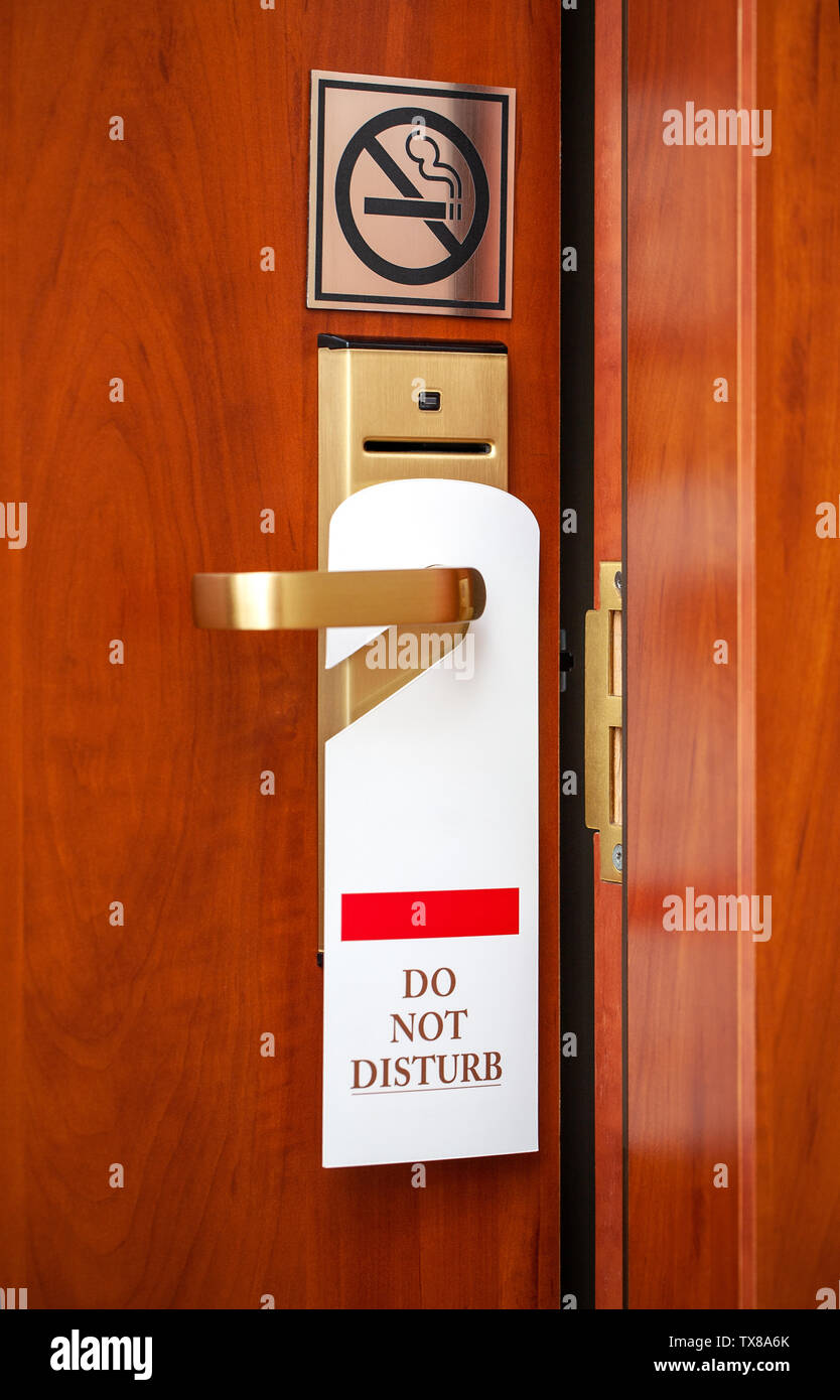 Door hotel room sign hi-res stock photography and images - Alamy