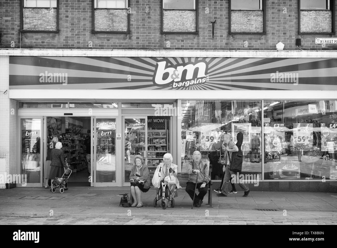 Pontefract market hi-res stock photography and images - Alamy
