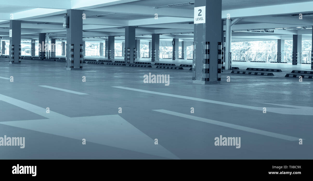 Industrial neon garage hi-res stock photography and images - Alamy