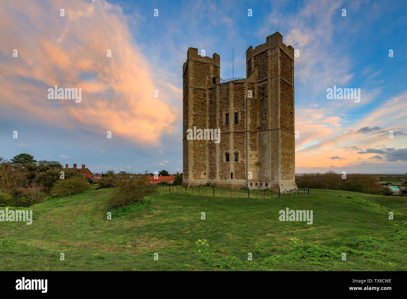 Orford castle hi-res stock photography and images - Alamy