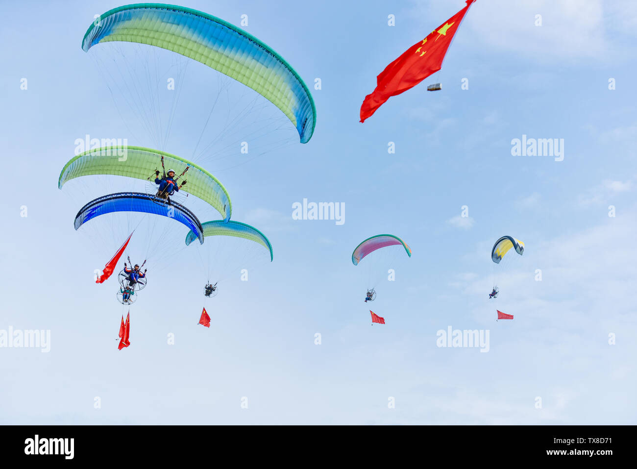 Parachute formation in high altitude Stock Photo - Alamy